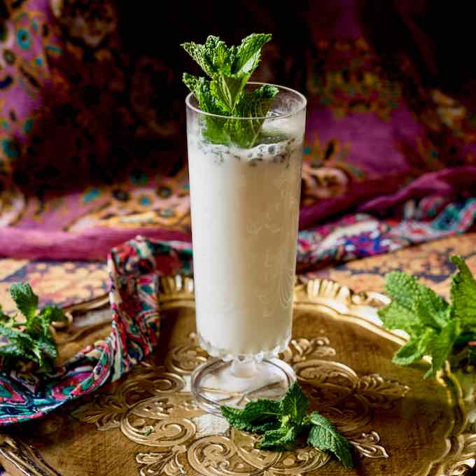 El "Doogh": una bebida iraní refrescante y saludable perfecta para el ...